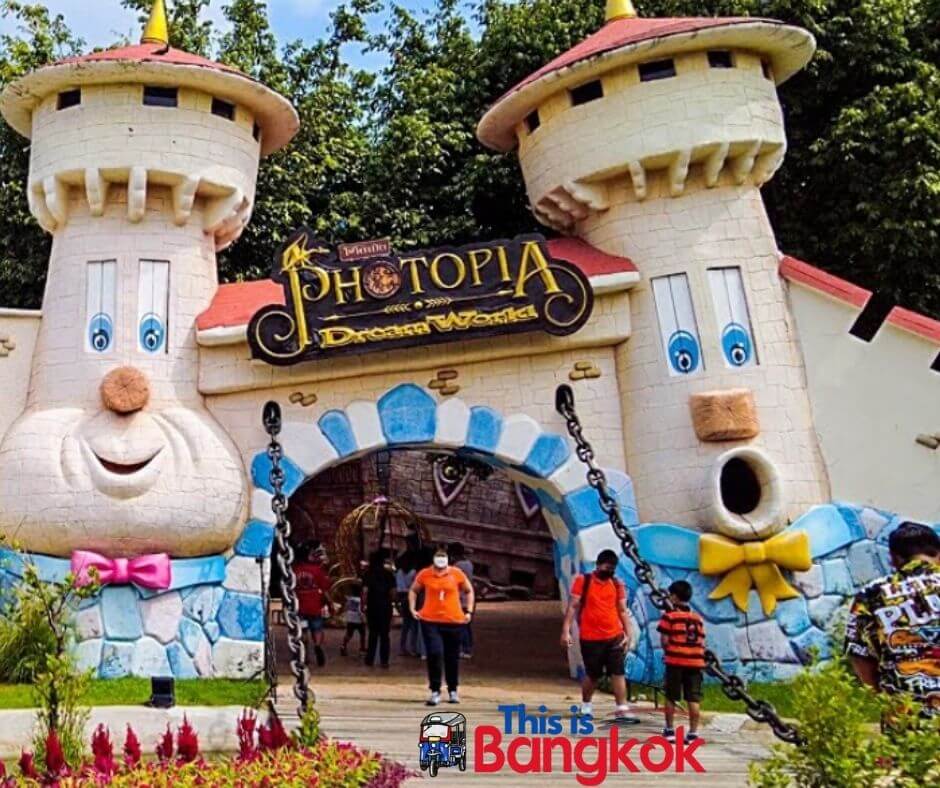 Dream World Amusement Park | This is Bangkok